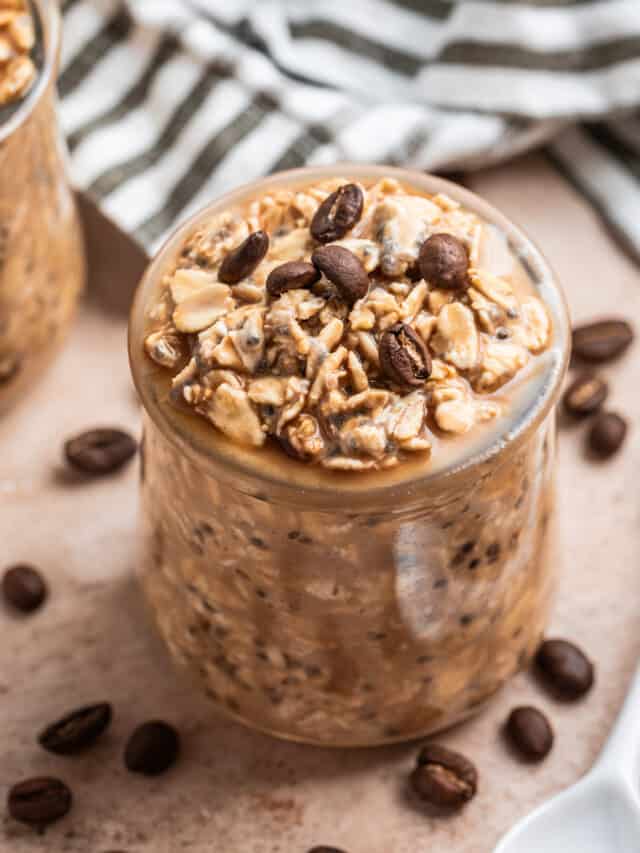 Cinnamon Roll Overnight Oats (5 Minute Prep!) | Lemons & Zest