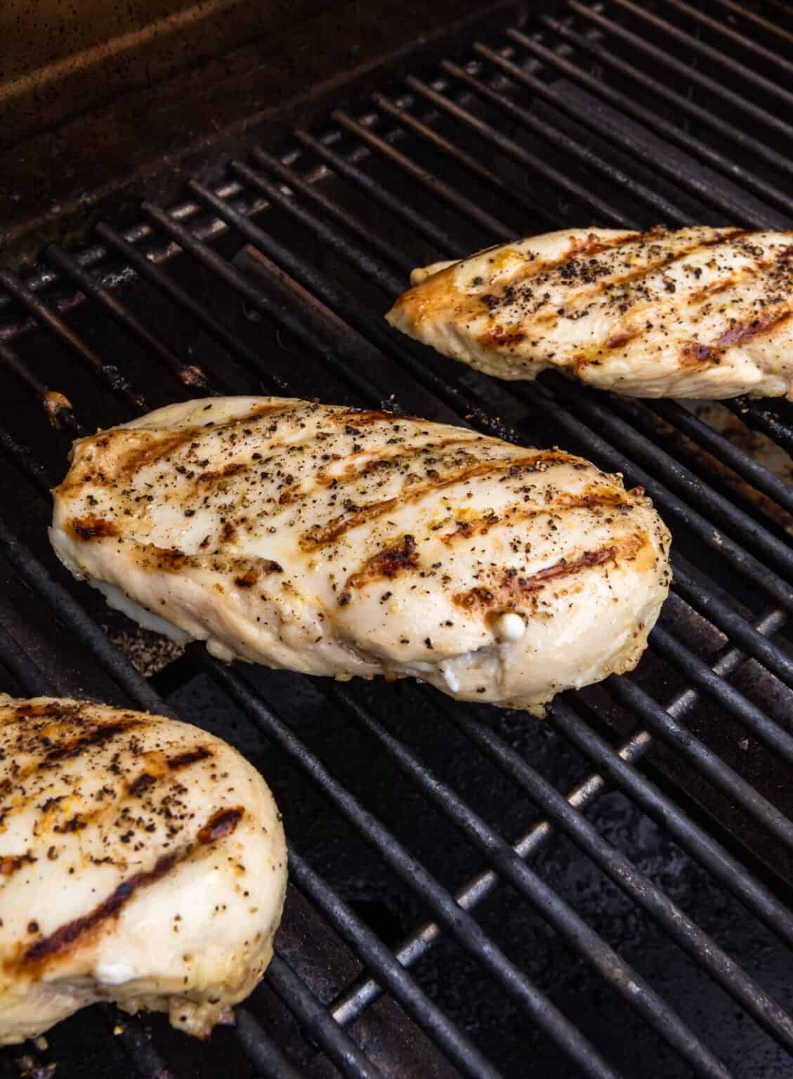 Juicy Lemon Pepper Grilled Chicken | Lemons & Zest