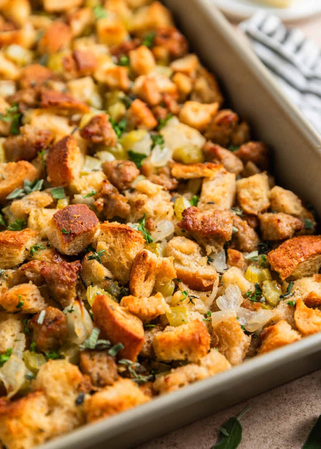 Easy Turkey Sausage Stuffing Recipe - Classic Thanksgiving Dish ...
