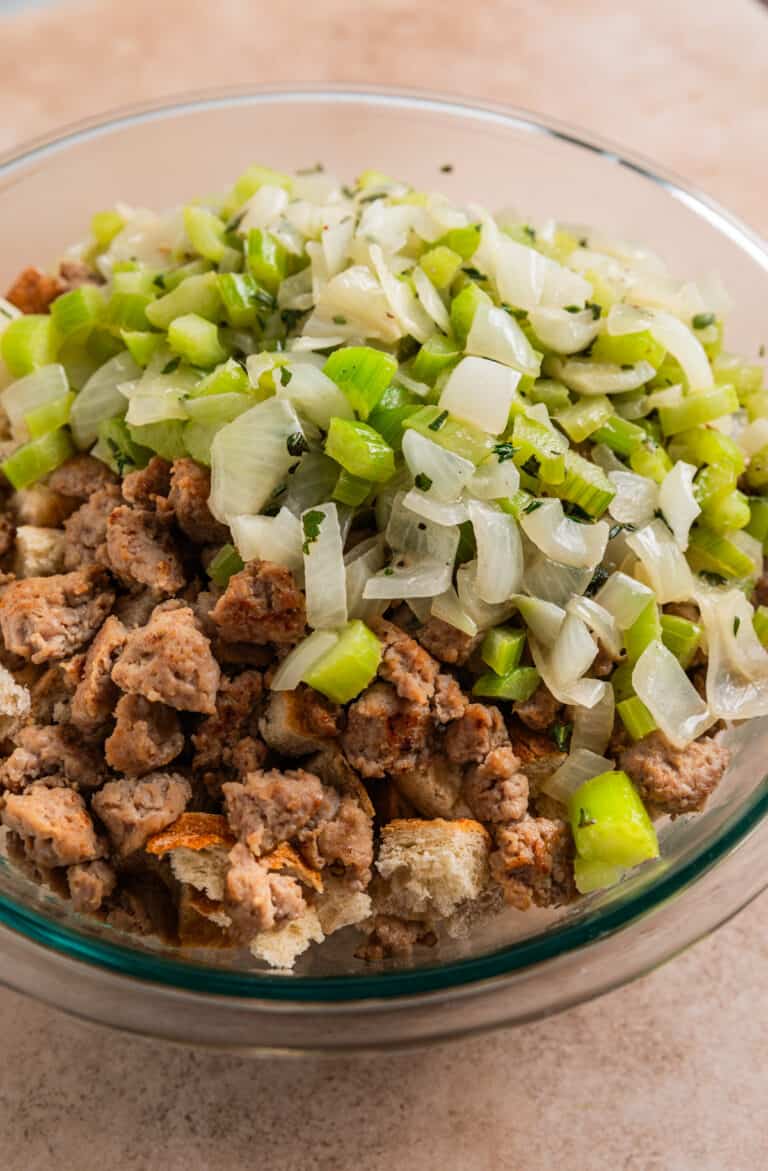 Easy Turkey Sausage Stuffing Recipe - Classic Thanksgiving Dish ...